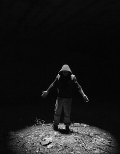 FACE CACHEE – Magelis